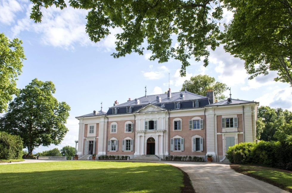 Visit the Pays de Gex - La Bonne Auberge Segny